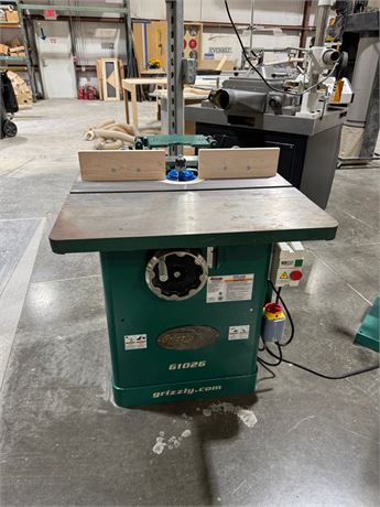 Lot - Grizzly Industrial "G1026" 3HP Spindle Shaper | Place Your Bid at ...