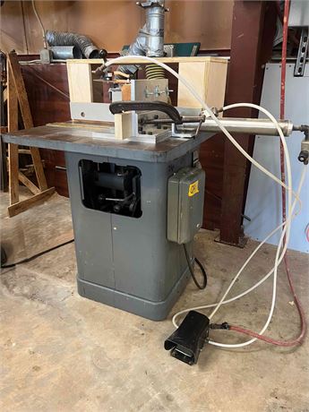Lot - Rockwell shaper & cope sled | Place Your Bid at MachineryMax