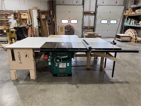 Lot - Grizzly Industrial "G1023 RLX" Table Saw | Place Your Bid at ...