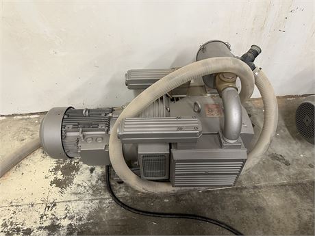 Lot - Becker "VTLF 250" Vacuum Pump | Place Your Bid at MachineryMax