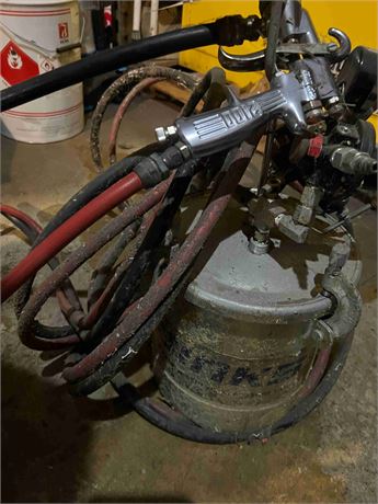 Lot - Binks Pressure Pot & Spray Gun | Place Your Bid at MachineryMax