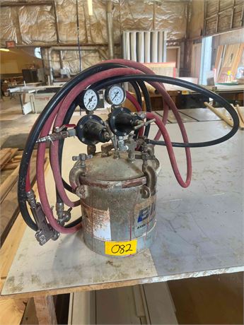 Lot - Pressure pot & Binks spray gun | Place Your Bid at MachineryMax