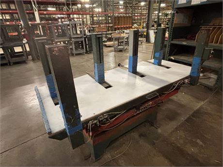 Lot - Presto Scissor Lift Table & Custom Clamp | Place Your Bid at ...