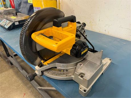 Lot - Dewalt "DW704" 12" Miter Saw | Place Your Bid at MachineryMax