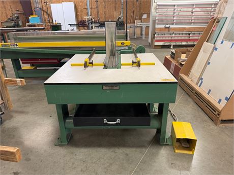 Lot - RJE Corrogated Box Corner Notcher | Place Your Bid at MachineryMax