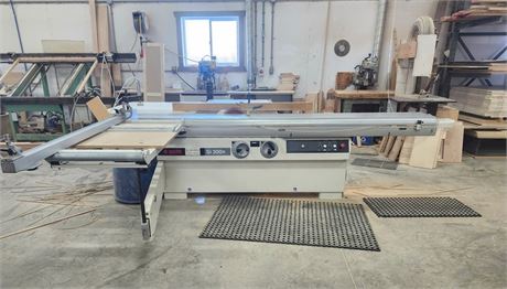Lot - SCM "SI300n" Sliding Table Saw | Place Your Bid at MachineryMax