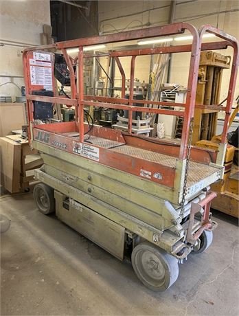 Lot - Skyjack "SJ20" Scissor/Manlift | Place Your Bid at MachineryMax