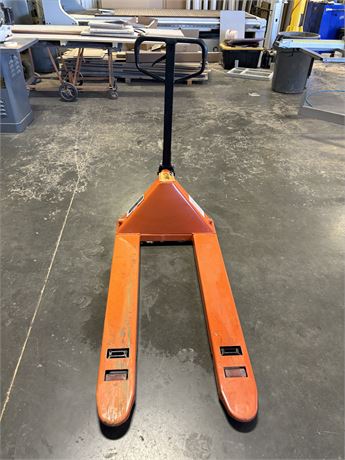 Lot - Haul Master Pallet Jack | Place Your Bid at MachineryMax
