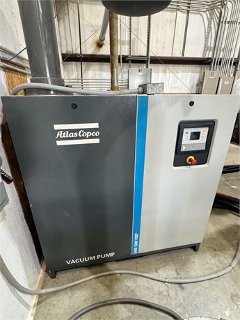 Lot - 2018 Atlas Copco 30 HP "GHS 1300 VSD+" Variable Speed Vacuum Pump ...