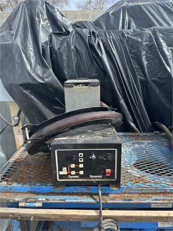 Lot - ITW Dynatec "Dynamini" Hot Melt Applicator | Place Your Bid at ...