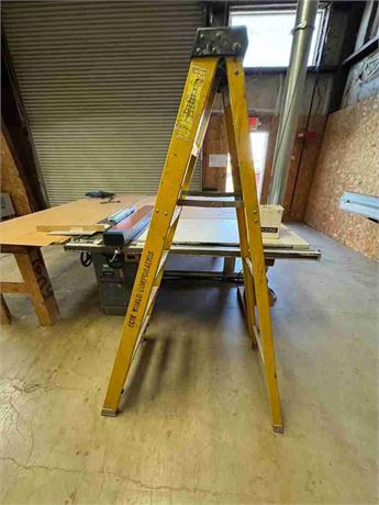 Lot - 6' Step Ladder | Place Your Bid at MachineryMax