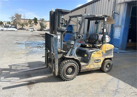 Lot - Cat "5000 lb" Capacity Pneumatic Forklift (Needs Work) - Bolton ...